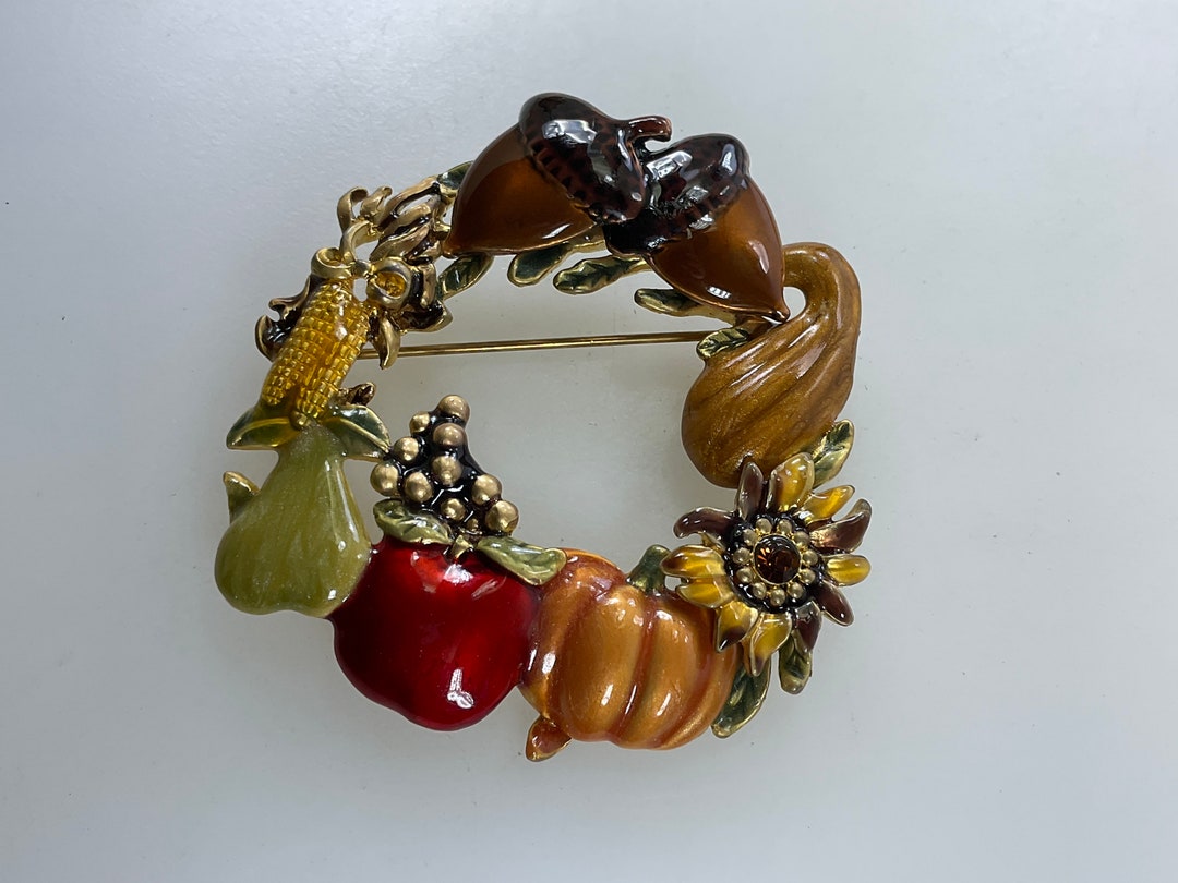 Vintage KC Pin Brooch Gold Toned Fall Circle With Pumpkin Acorns Corn ...