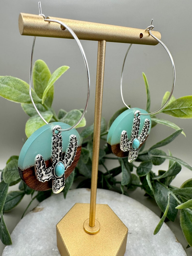 Turquoise Cactus & Blue Resin Disc - Etsy