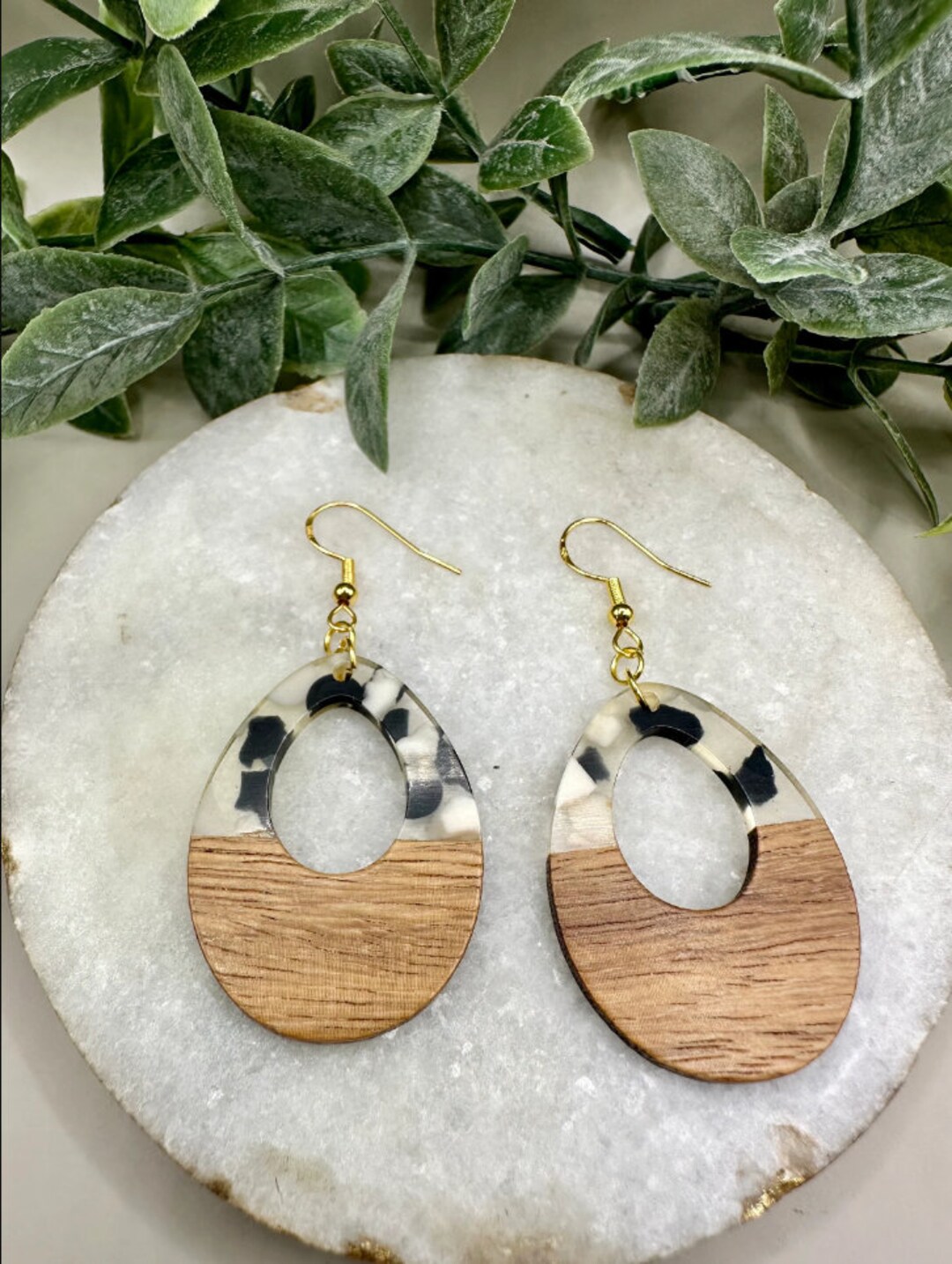 Black & White Long Oval Disc Cutout - Etsy