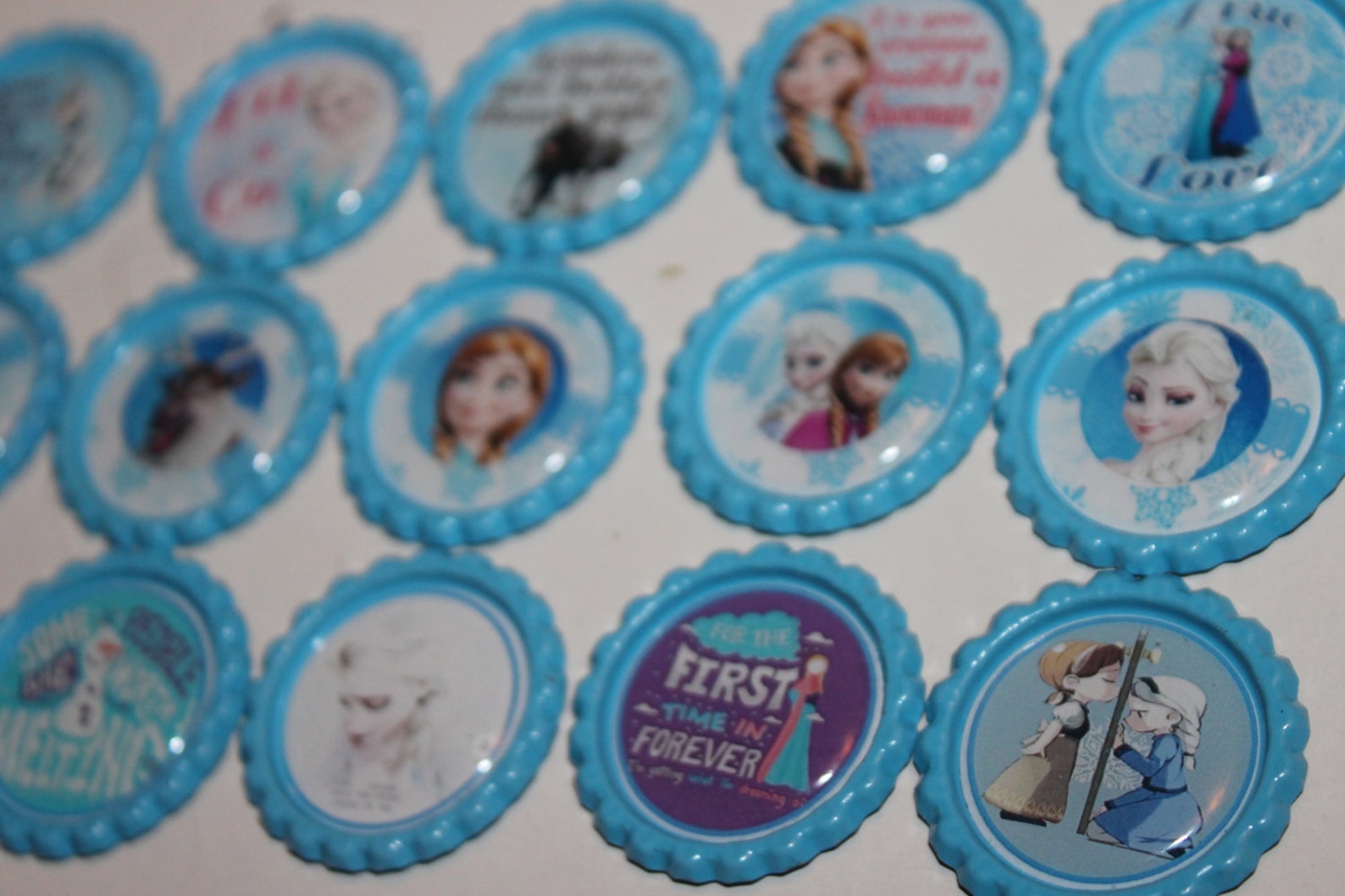 Frozen Theme Bottle Cap Set 1 - Etsy