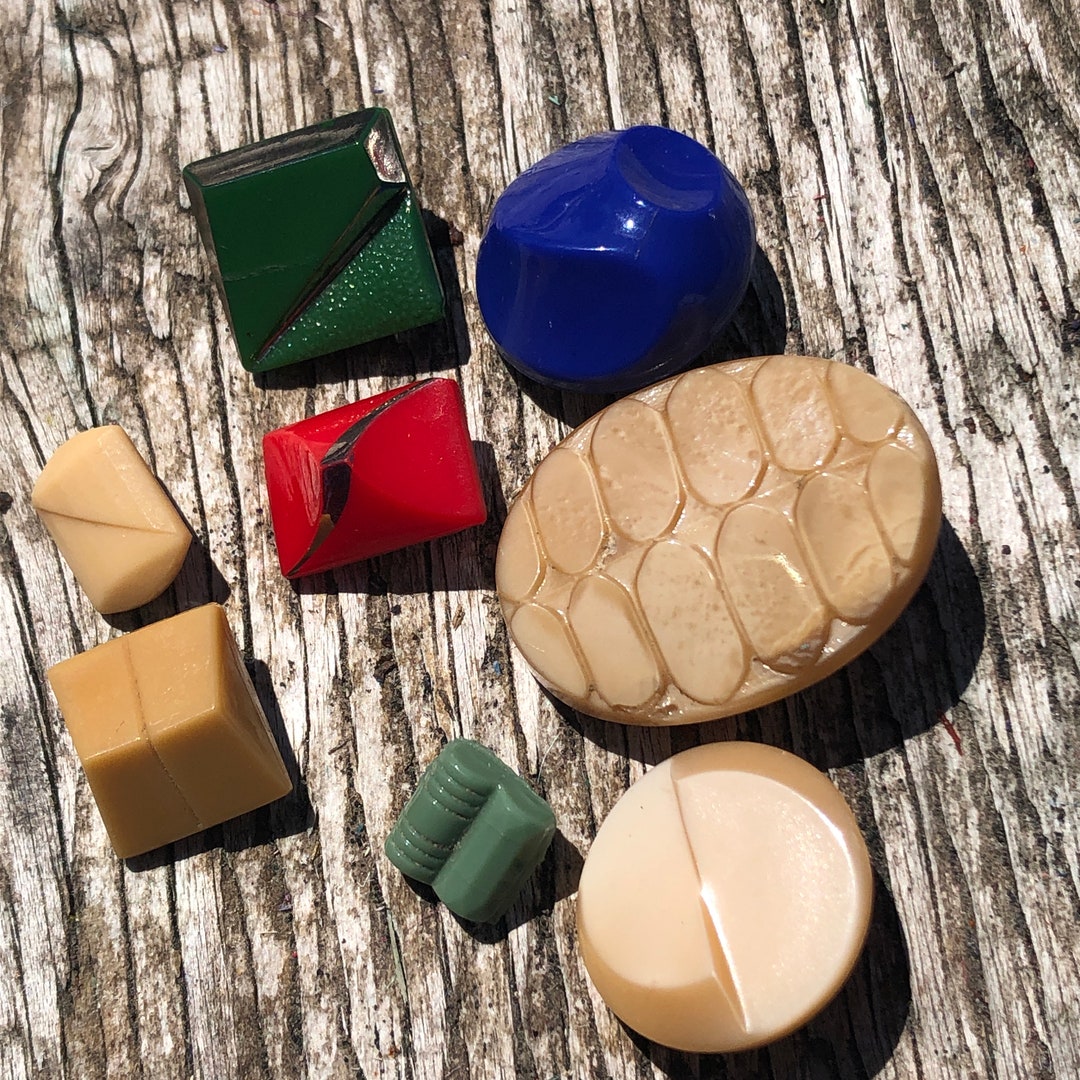 Unusual Old Collectable Mix 8 Vintage Czech Glass Buttons Knitting ...