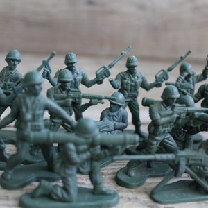 Lot of 15 Miniature Soldiers Vintage Soldiers Vintage - Etsy