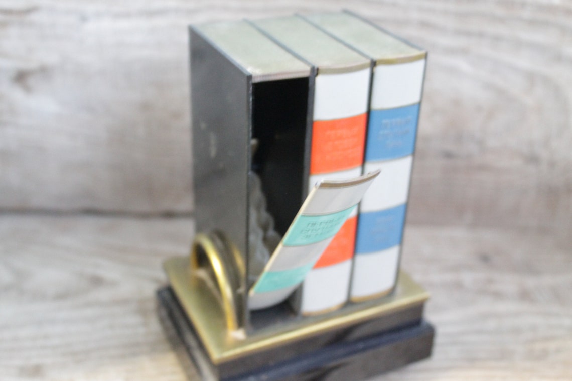 Vintage Musical Cigarette Box / Cigarette Dispenser With a - Etsy