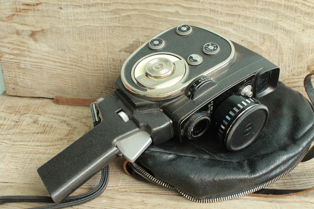 Genuine Old Vintage Soviet Movie Camera Zenit Quarz 2x8s-1m Vintage ...
