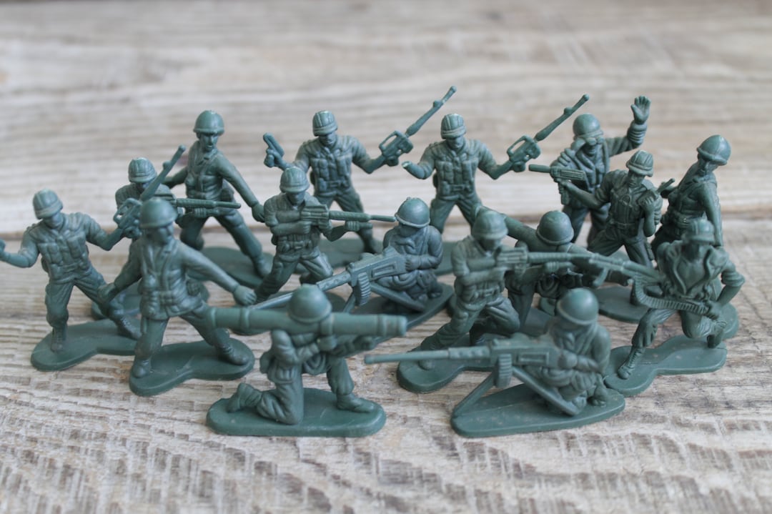 Lot of 15 Miniature Soldiers, Vintage Soldiers, Vintage Military ...