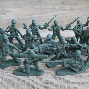 Lot of 15 Miniature Soldiers Vintage Soldiers Vintage - Etsy