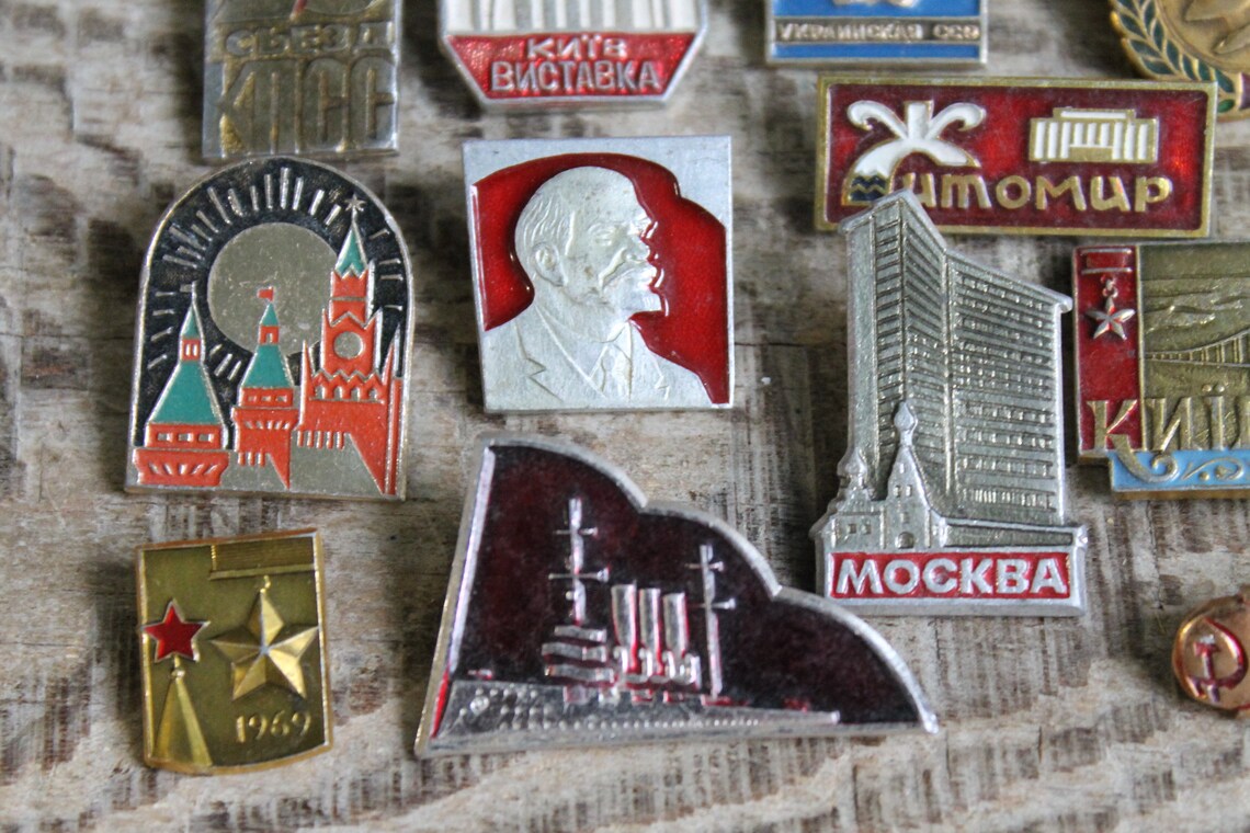 Set of 15 Soviet Pins ... collectible pins / pinback button | Etsy