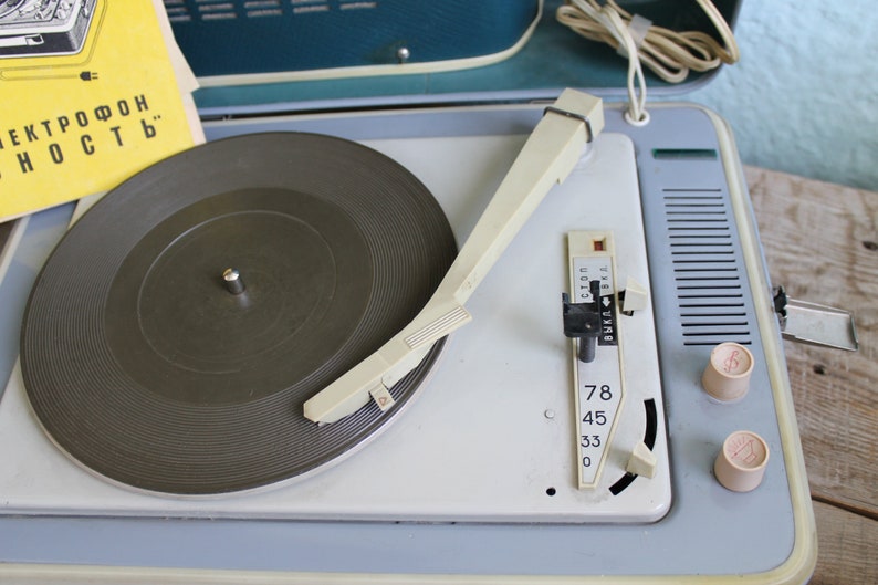 Vintage Vinyl Turntable vintage USSR vinyl record player in | Etsy