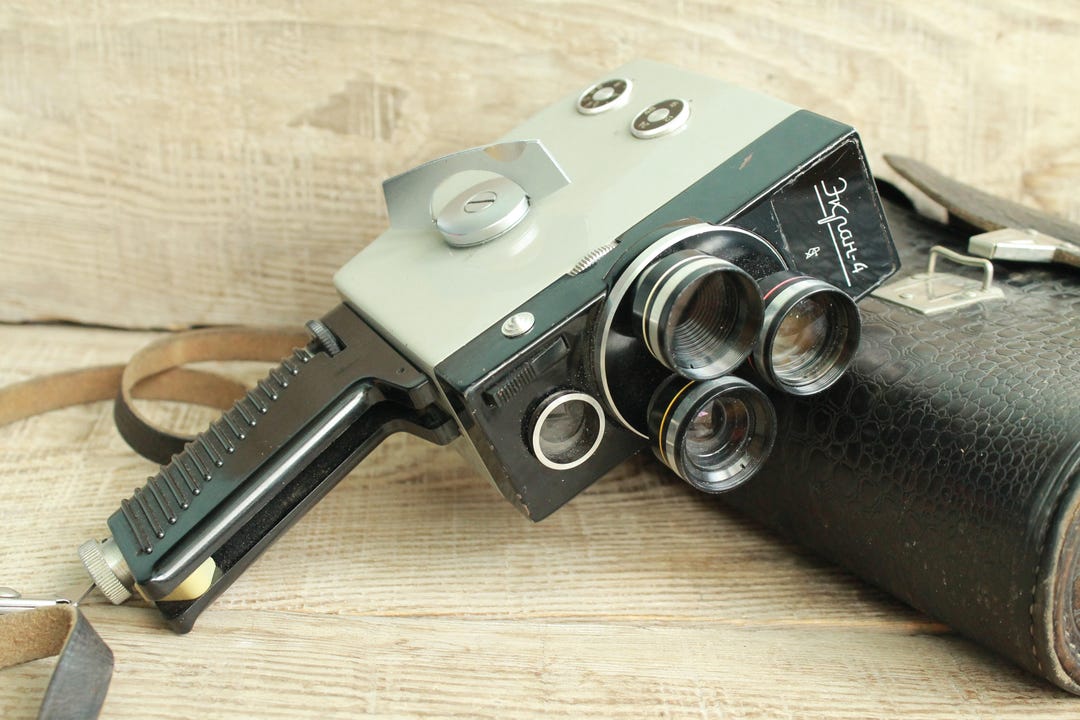Genuine Camera - Old Vintage Soviet Movie Ekran 4 - 8mm - Vintage ...