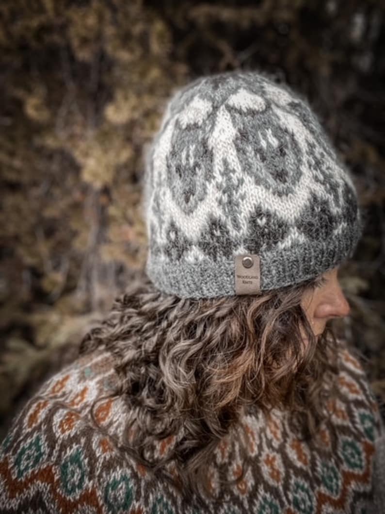 Weylan Wolf Hat Knitting Pattern - Etsy
