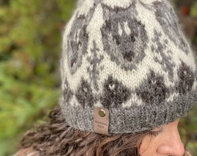 Weylan Wolf Hat Knitting Pattern - Etsy