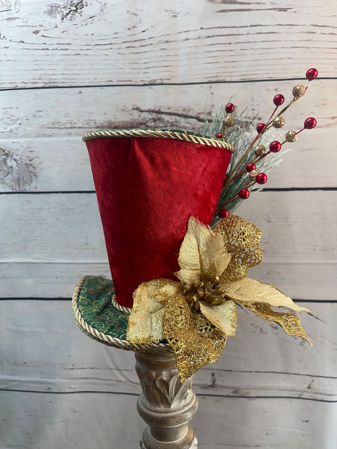 Christmas Poinsettia Top Hat Wreath Decor, Red Velvet Top Hat Wreath ...