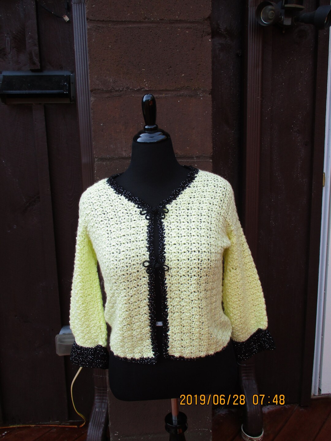 NEVER WORN MODEL Elegant Ladies Spring-summer Yellow Cardigan W ...
