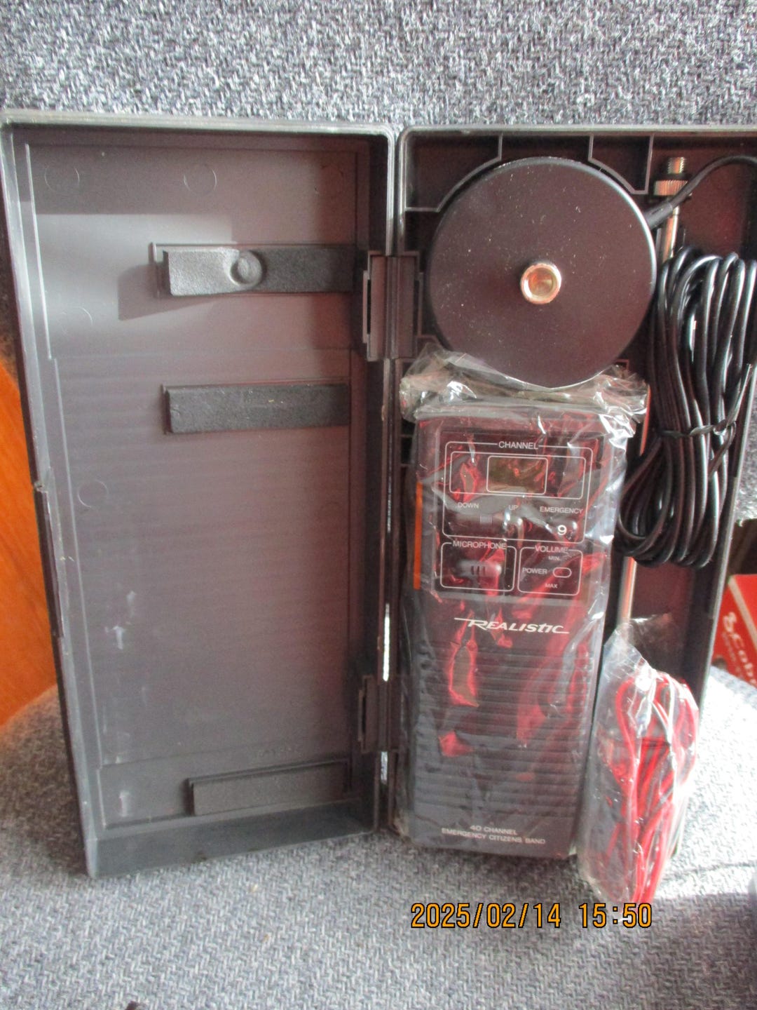 Realistic 40 Channel Emergency Citizens Band Radio New in Case W All ...