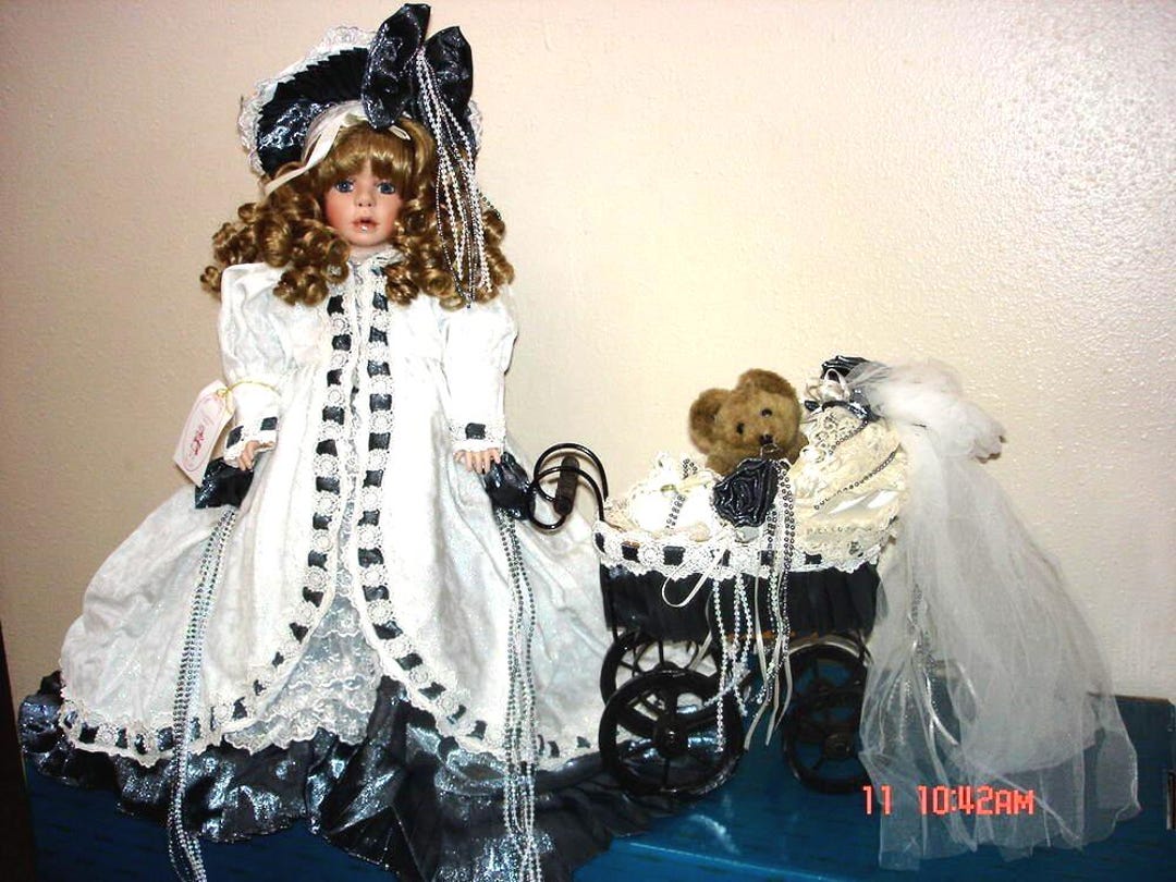 Kaitlyn & Teddy Victorian Full Body Porcelain Doll Set W Pram ...