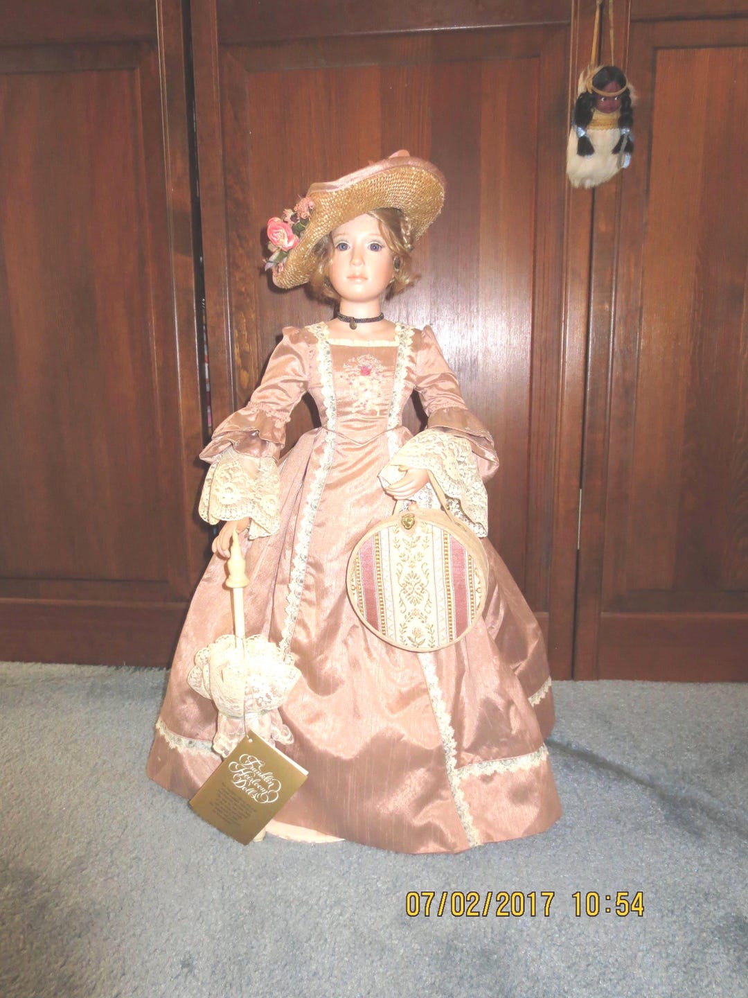 Bess Porcelain Pioneer Lady Doll in Beige Gown, Parasol & Hat Box - Etsy