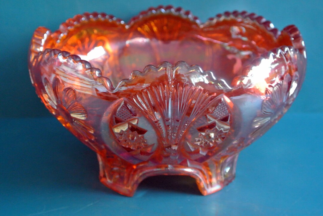 TIMETYPICAL Larger Swedish Vintage 1930-40s EDA Glassfactory Carnival ...