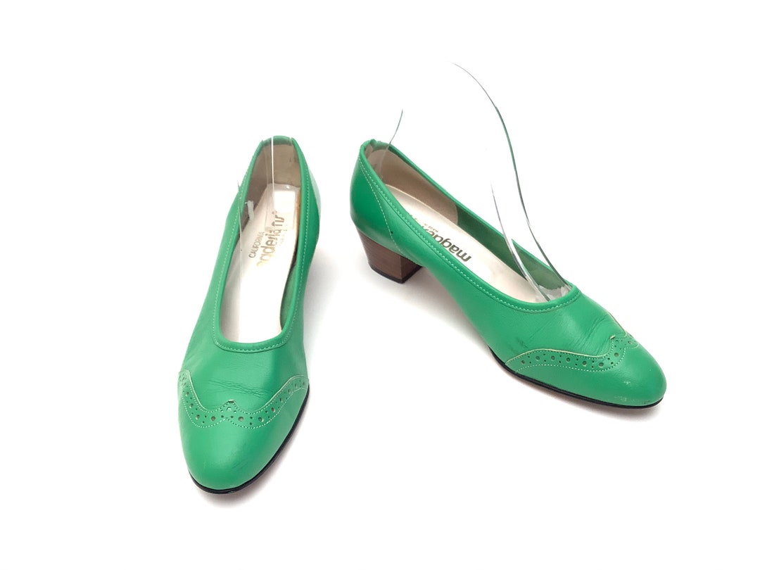 Maat 7.5 Groene Lederen Pumps Low Heel 1960s Vintage Brogue Spectator ...