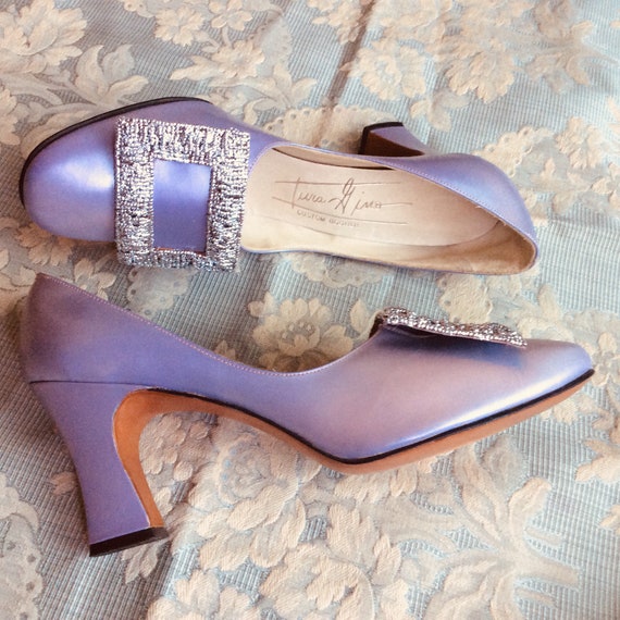 Vintage 1960s lilac pilgrim buckle wedding event heel… - Gem