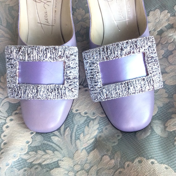 Vintage 1960s lilac pilgrim buckle wedding event heel… - Gem