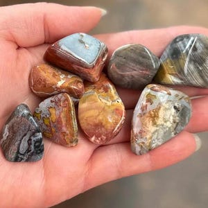 Tumbled Ohio Flint | Vibrant Colors | Metaphysical Crystals - Etsy