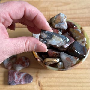 Tumbled Ohio Flint | Vibrant Colors | Metaphysical Crystals - Etsy