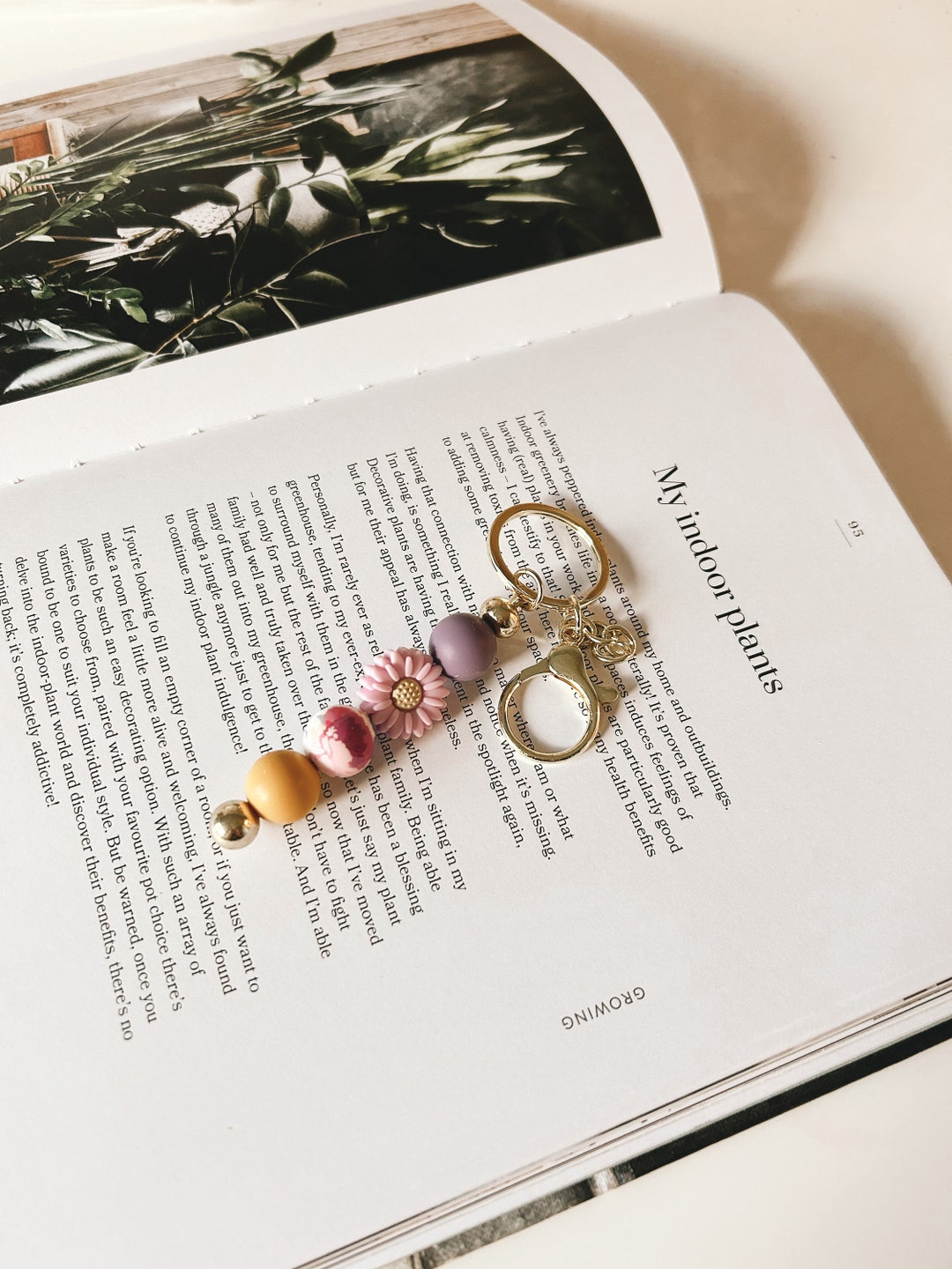 Iris • Keychain - Etsy