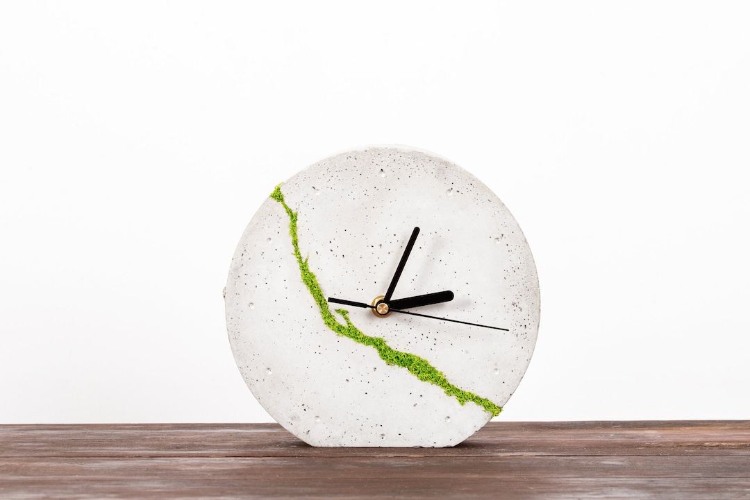 Minimalist Concrete Desk /wall Clock With Scandinavian Moss Modern ...