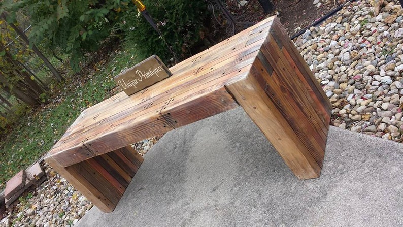 Reclaimed PALLET WOOD Rustic Bench by Unique Primtiques Salvaged Pine ...