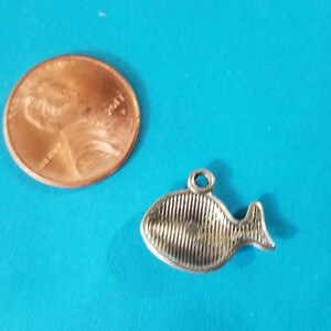 Cute Little FISH CHARM Antique Silver Tone Bracelet Craft Jewerly ...