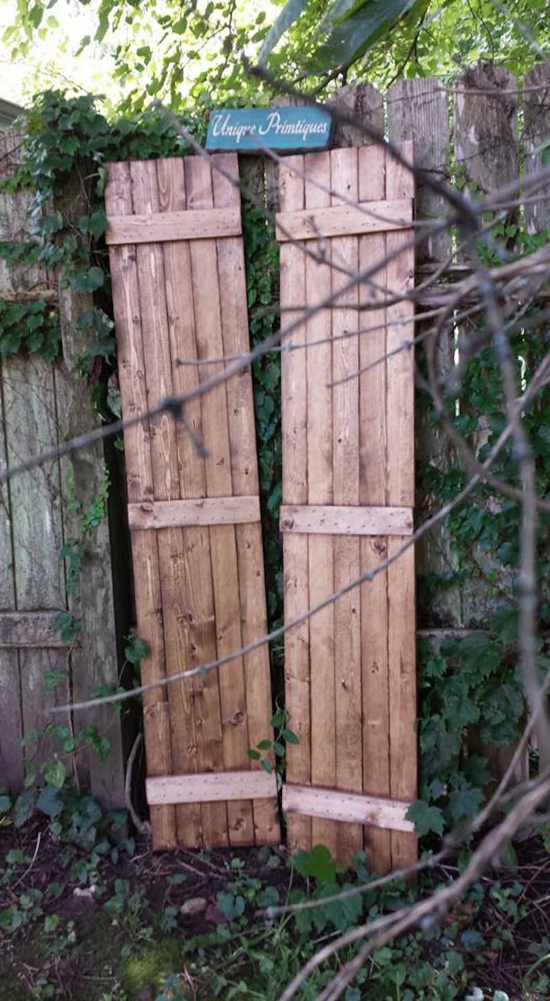 RUSTIC WOOD SHUTTERS 5-slat English Chestnut Country Barn Display ...