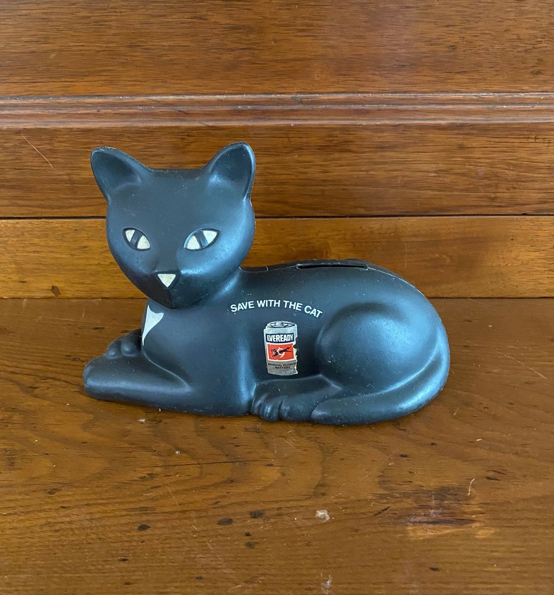 Vintage EVEREADY BATTERY Black Cat Bank Union Carbide Corporation Blow ...