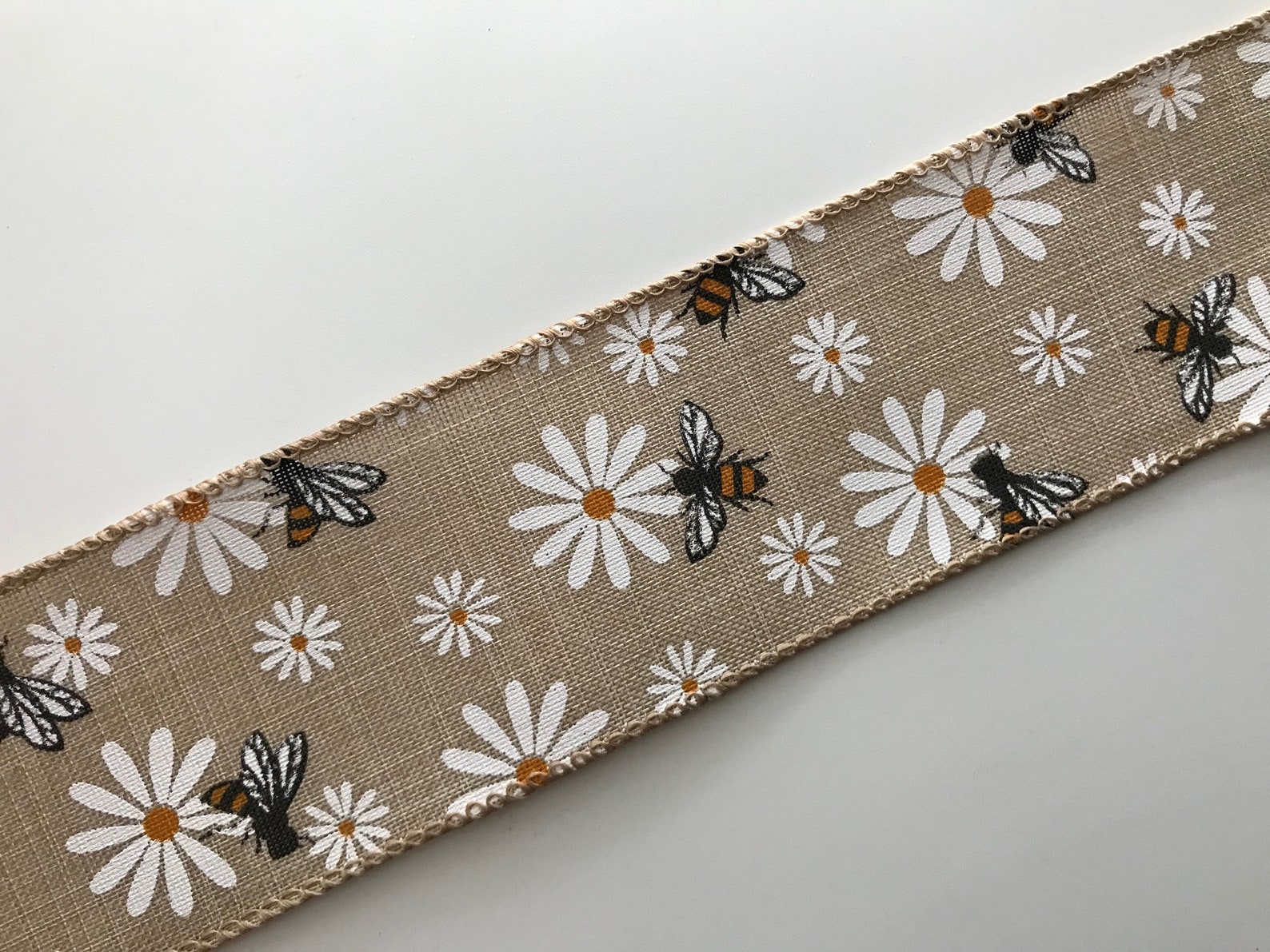 Daisies and Bees Ribbon, 2 1/2 Wide, Wired Ribbon for Bows, Wreaths ...