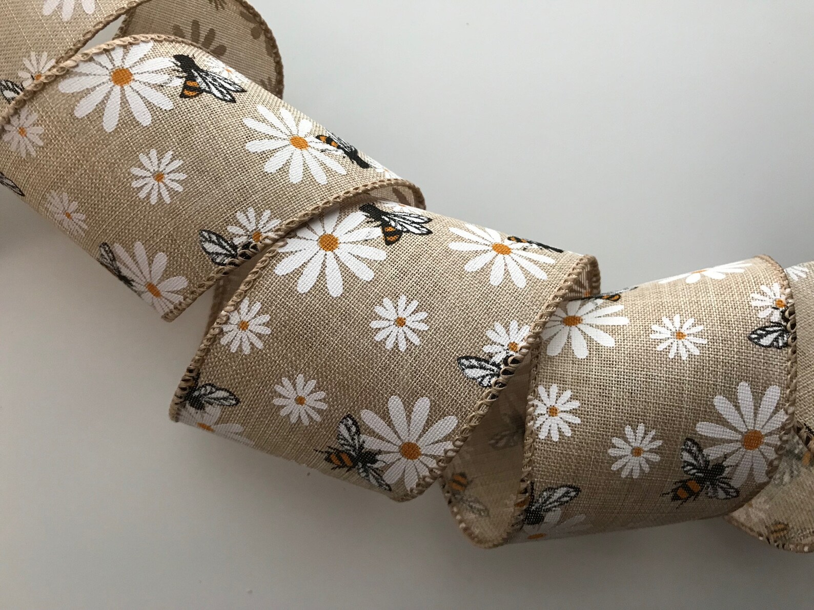 Daisies and Bees Ribbon, 2 1/2 Wide, Wired Ribbon for Bows, Wreaths ...
