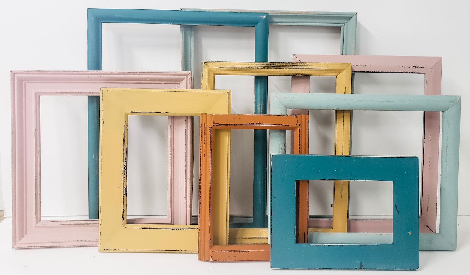 Light and Moody Picture Frames, Colorful Eclectic Style Gallery Wall ...