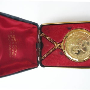 Vintage 22 CT Gold Plated Royal Mint Original Crown - Etsy