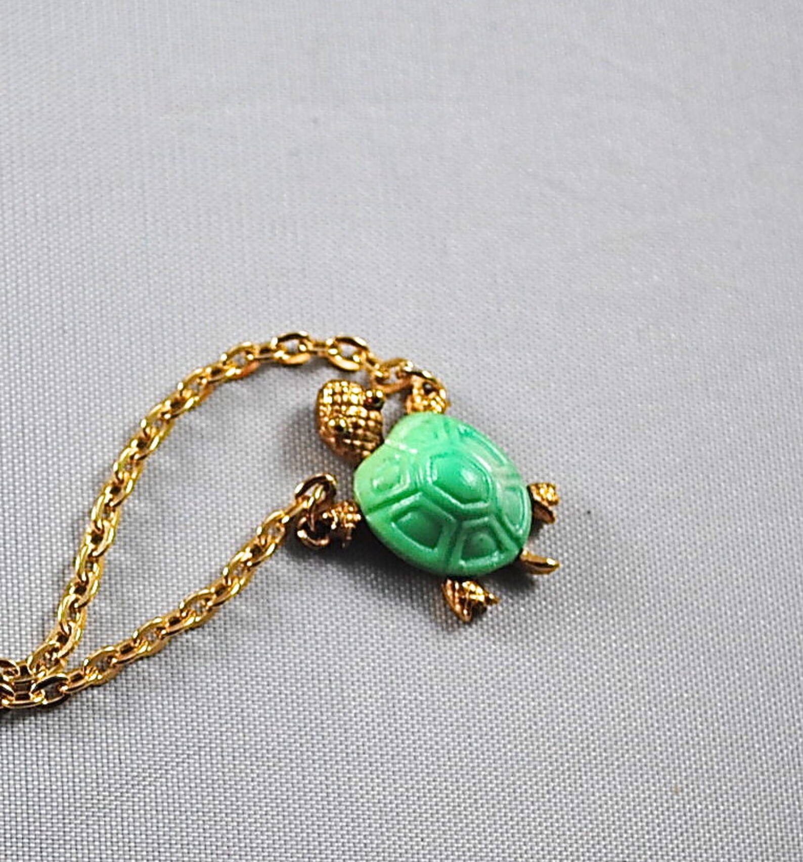 Vintage Turtle Necklace Light Green Marbled Pendant 1970's Reptile ...