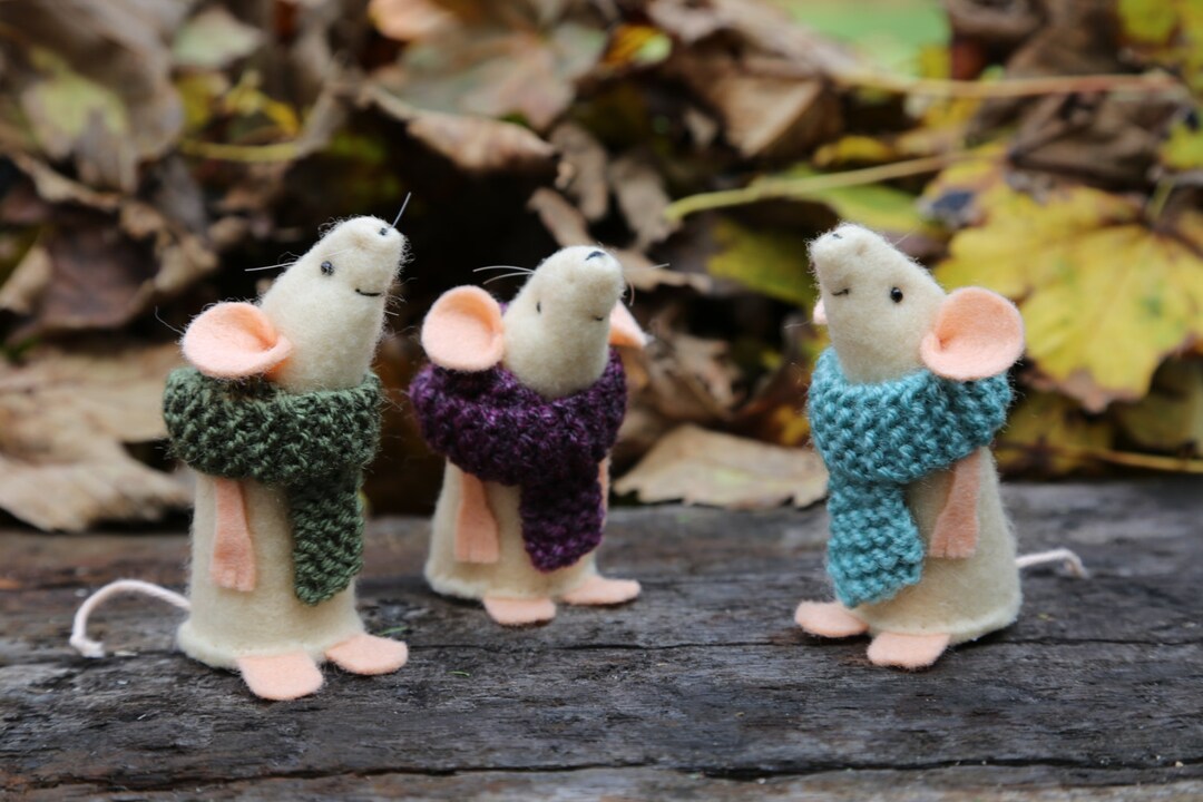 Handmade Felt Mouse, With His Warm Knitted Scarf. Perfect for a Gift ...