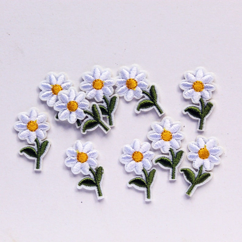 Small White Daisy Embroidered Patch Iron on Patches for - Etsy