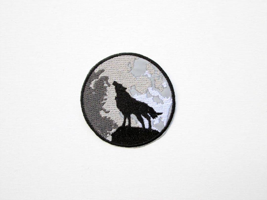 Howling Wolf Embroidered Patch, Iron On, Moon, Howling Wolf, Howling at ...