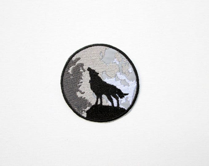 Howling Wolf Embroidered Patch Iron On Moon Howling Wolf - Etsy