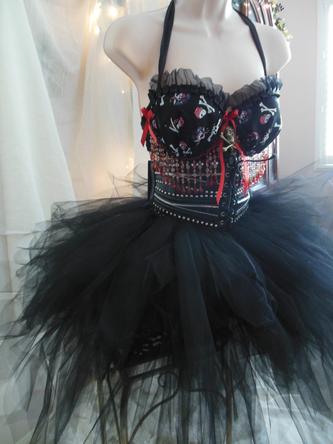 SILVER PIRATE Bra Top 36C Black Tulle Skirt Skull and Crossbones Pirate ...