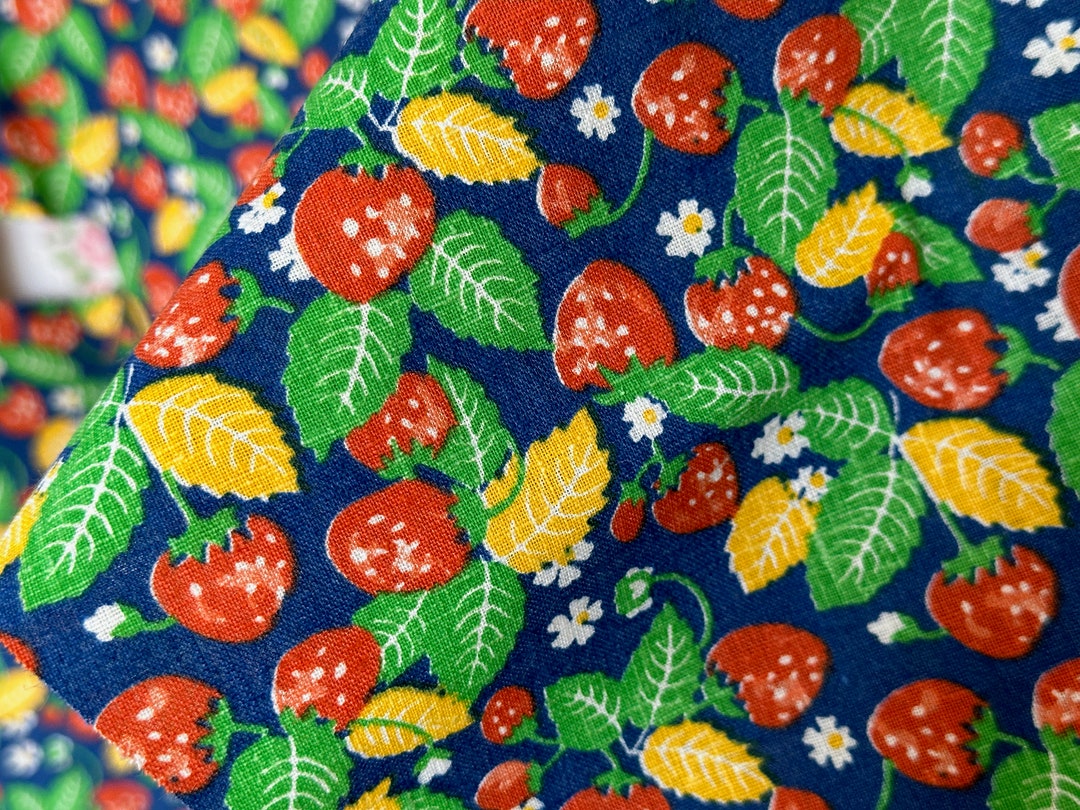 Vintage Novelty Strawberry Print Cotton Fabric // Large Scrap Pieces ...