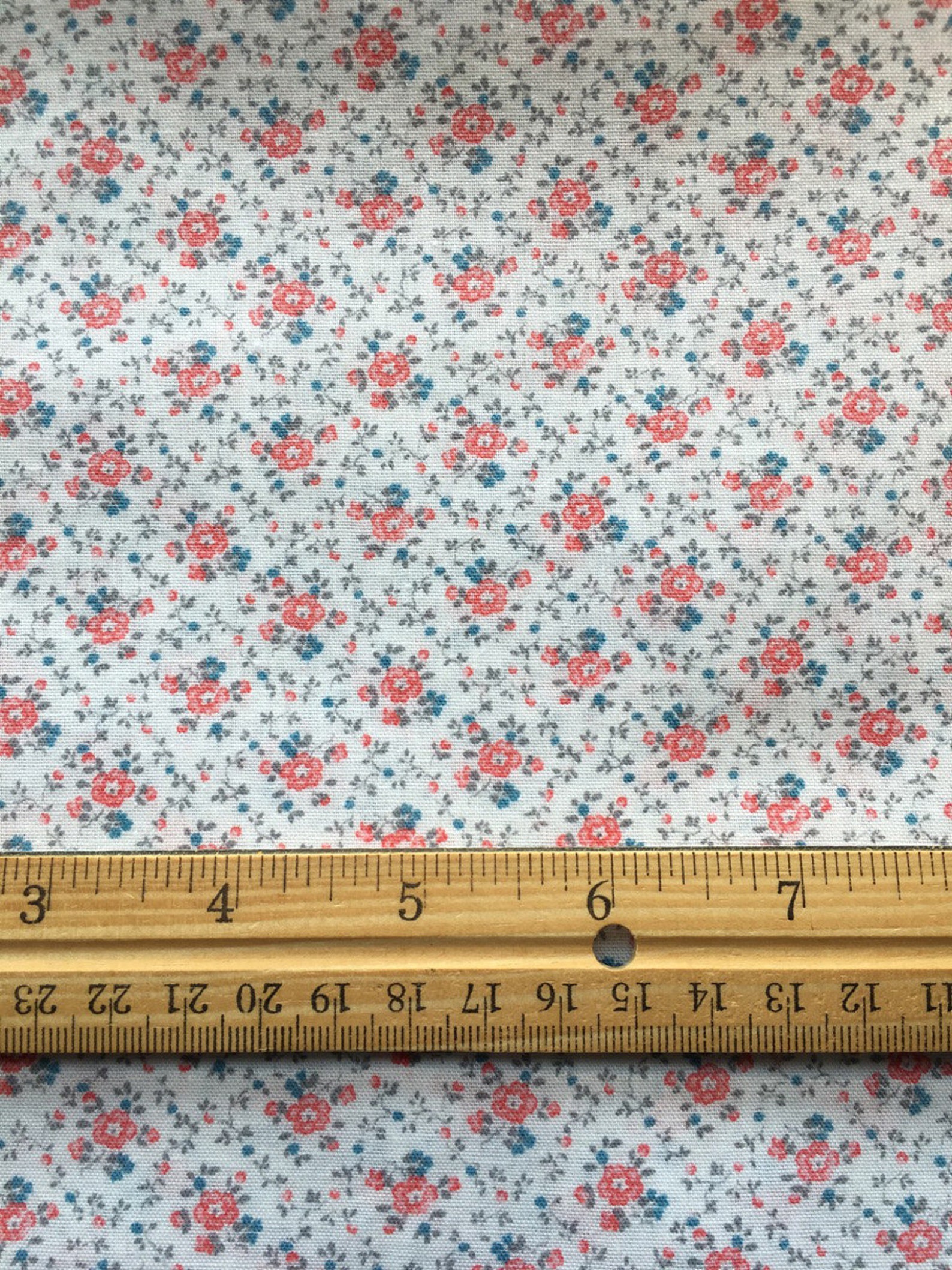 Vintage Small Print Floral Cotton Fabric // 36x45 | Etsy