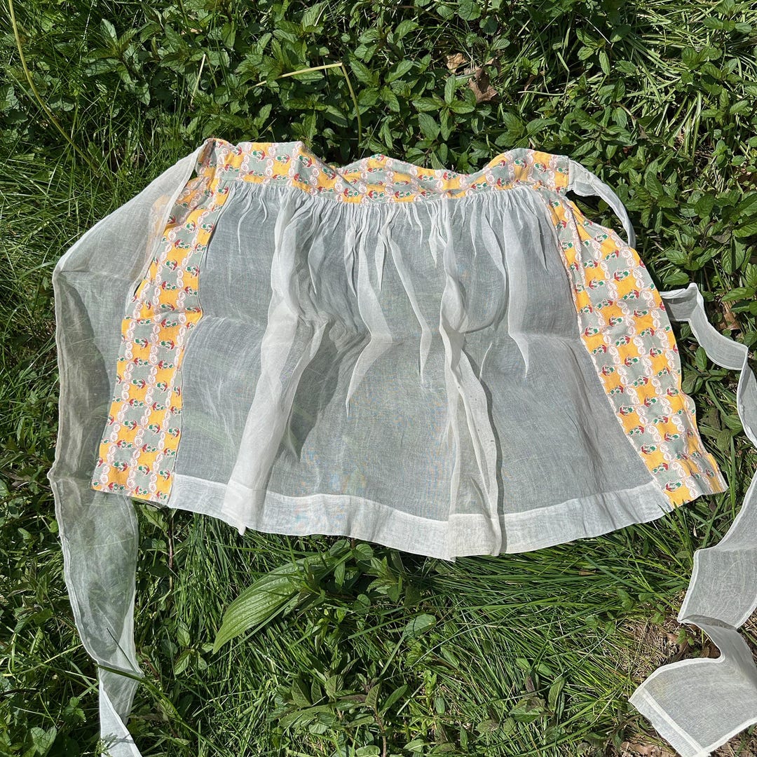 Vintage Apron- Feed Sack & Sheer Organza Fabric // Handmade, Cute ...