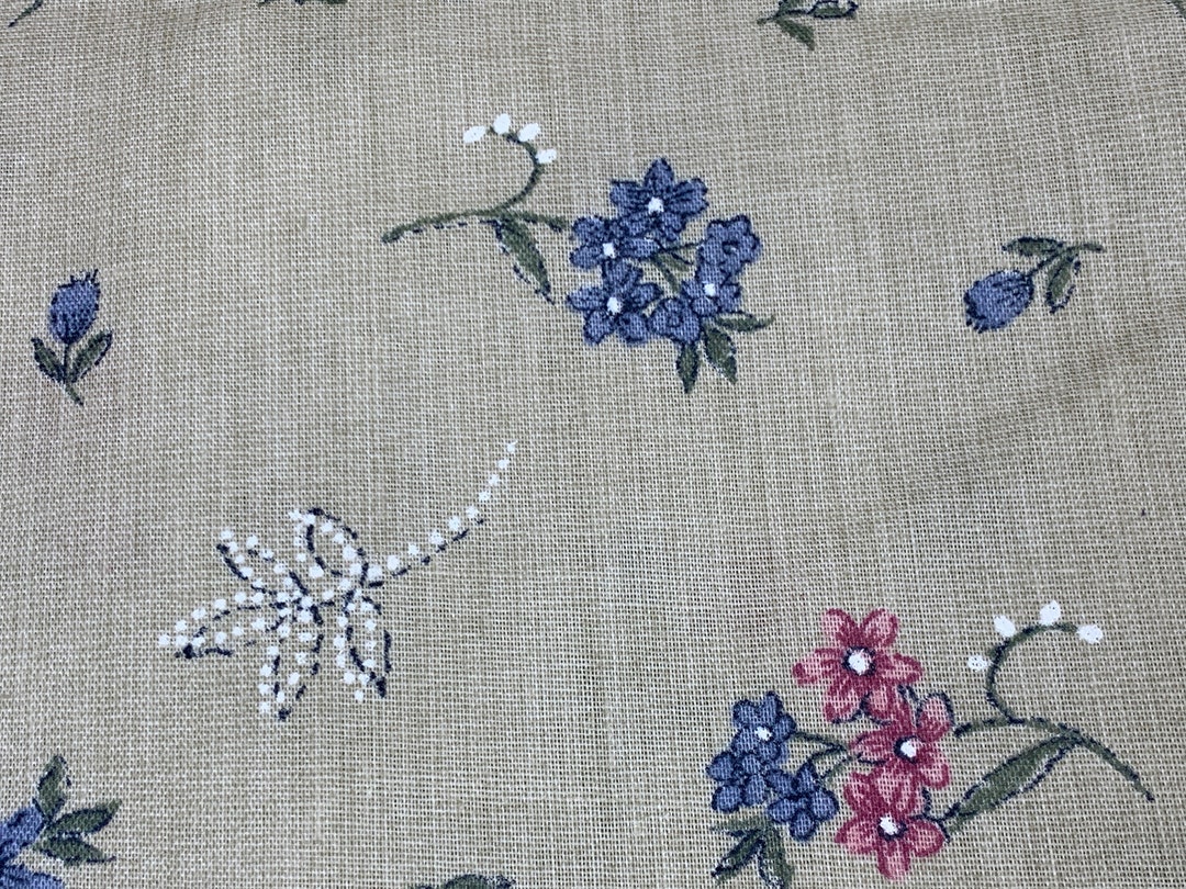 Ditzy Flowers & White Dots on Beige Fabric // 134.5x60" (3.5yd +) > Unused Deadstock > Rose ...