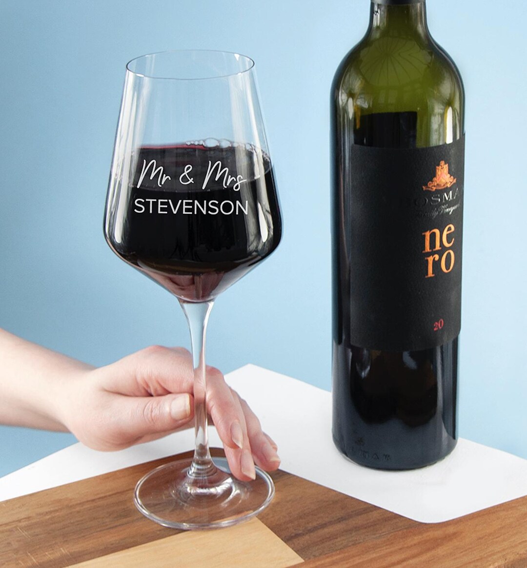 Personalized Mr & Mrs Wine Glasses Set: Wedding Celebration Gift - Etsy