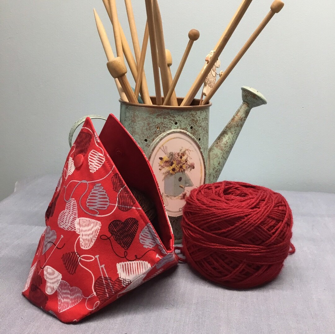 Yarn Keeper - Fabric Yarn Bowl - Heart Print - Bento Bag - Etsy