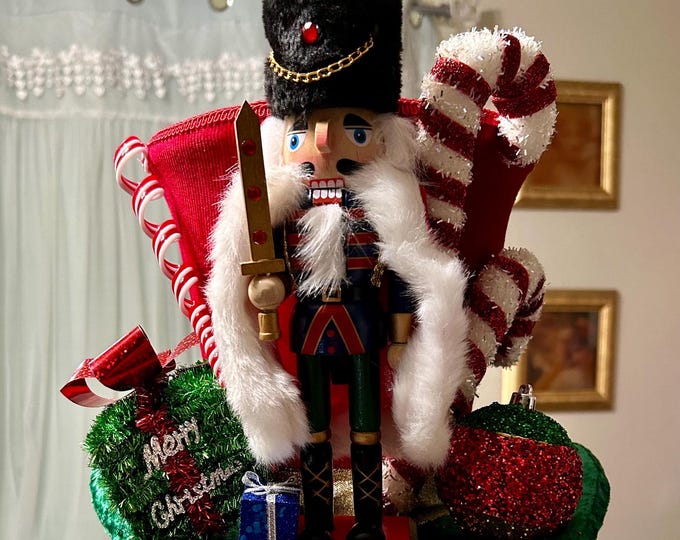 Extravagant XL Nutcracker Christmas Wreath Swag | 42"x22" Holiday Decor With Plush Nutcrackers ...