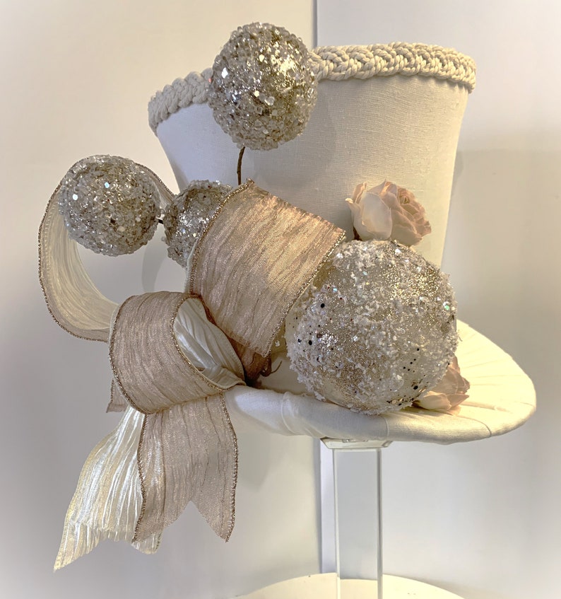 Ivory Christmas Tree Topper Top Hat, Ivory and Gold Tree Topper. Tree ...
